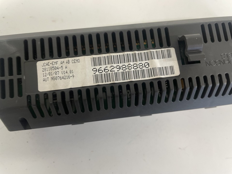 9662988880 28118504, ns0764216 Dashboard Radio Display (Clock,Info ...