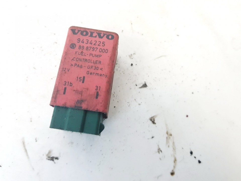 9434225 898797000 Relay module Volvo 850 1995 2.3L - EIS01356560 | Used ...