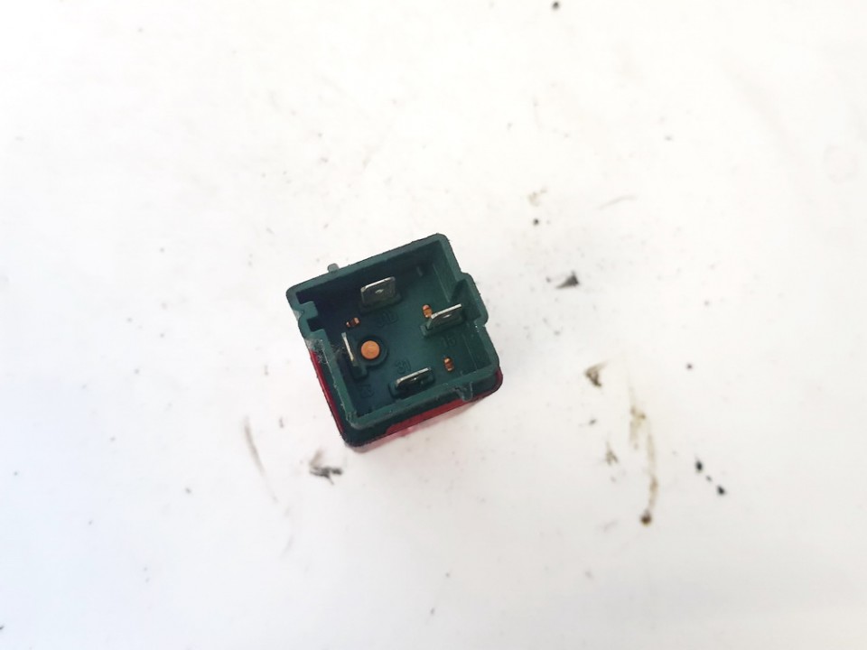 9434225 898797000 Relay module Volvo 850 1995 2.3L - EIS01356560 | Used ...