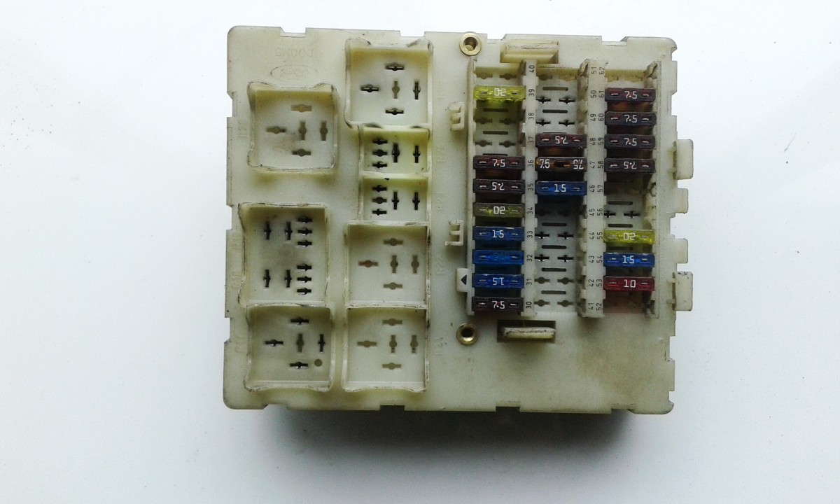 518234901 98AG14A073AH Fuse box Ford Focus 2000 - EIS00796575 | Used ...