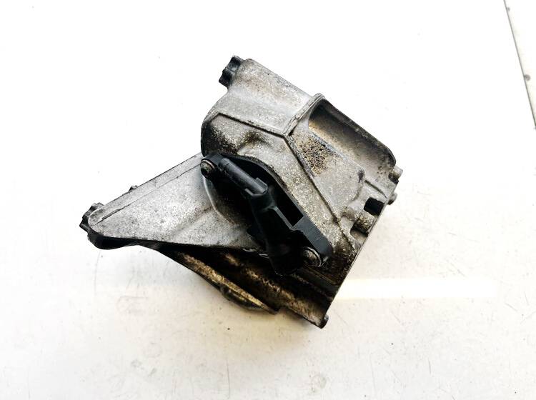 1026356s01 Used Engine Mount Bracket and Gearbox Mount Bracket Ford ...