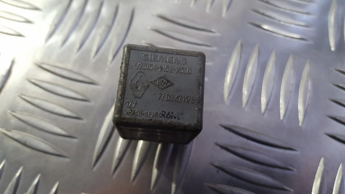 7700421178 Renault Master 1999 Relay module | EuroImpex