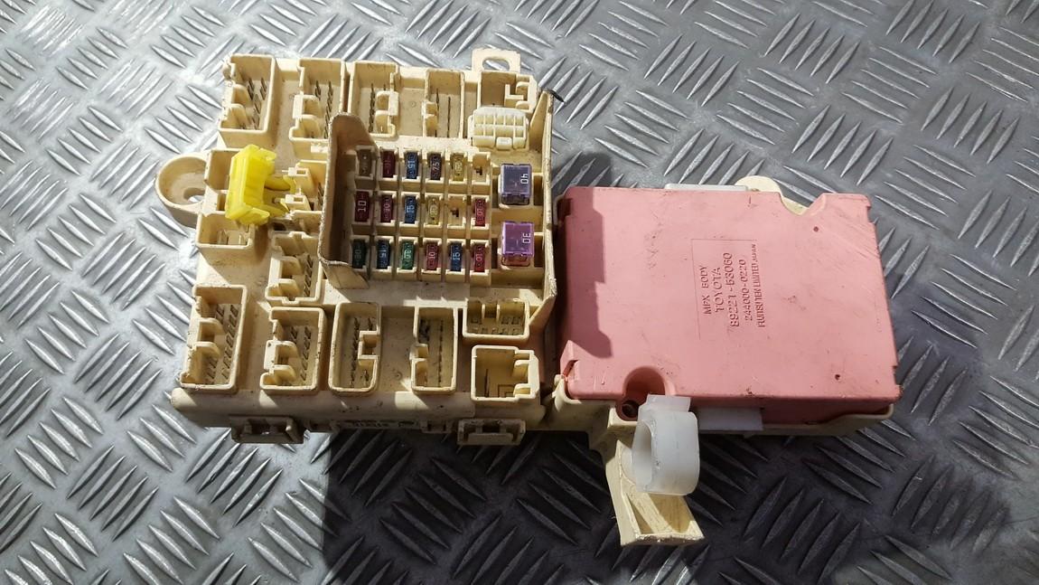 8922153060 89221-53060, 244000-0220, 2440000220 Fuse box Lexus IS ...