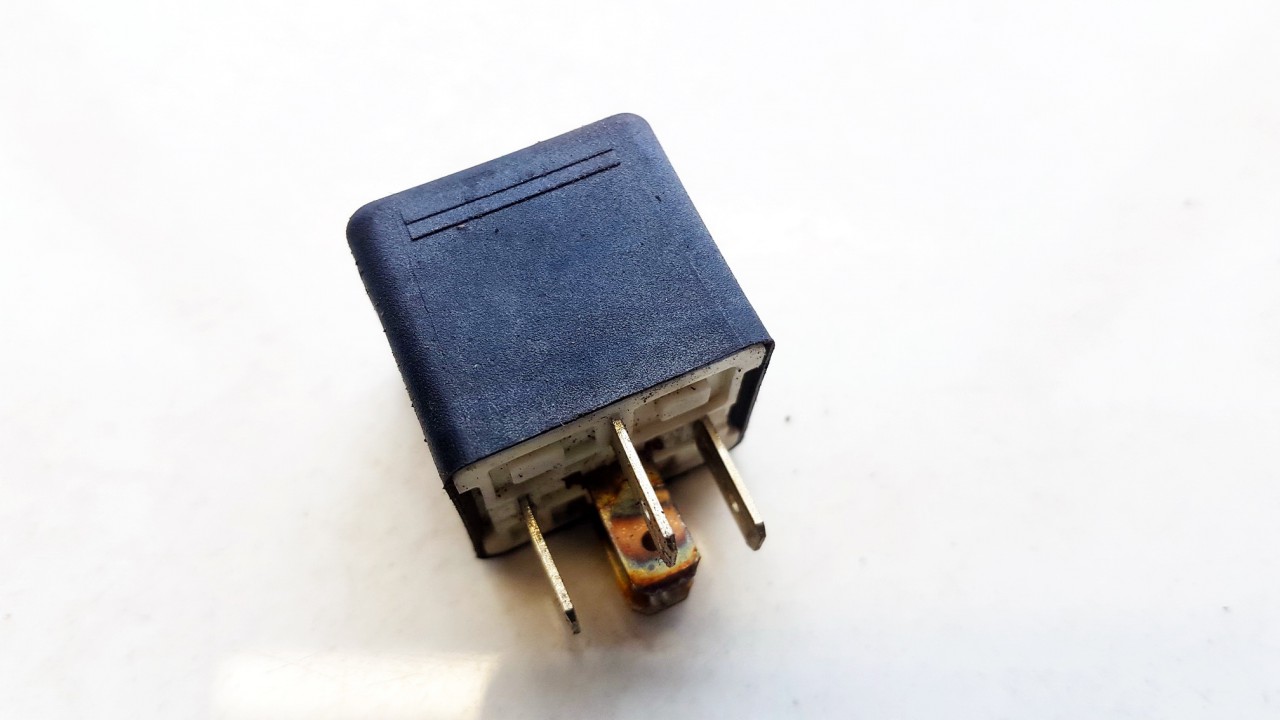 56006709 USED Relay module Chrysler PT Cruiser 2003 2.2L 3EUR ...