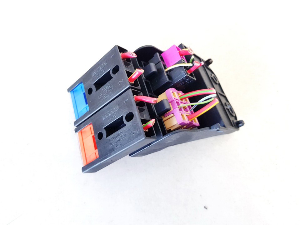 4f1937503 8a0937530 Fuse box Audi A6 2007 2.0L - EIS01026912 | Used ...
