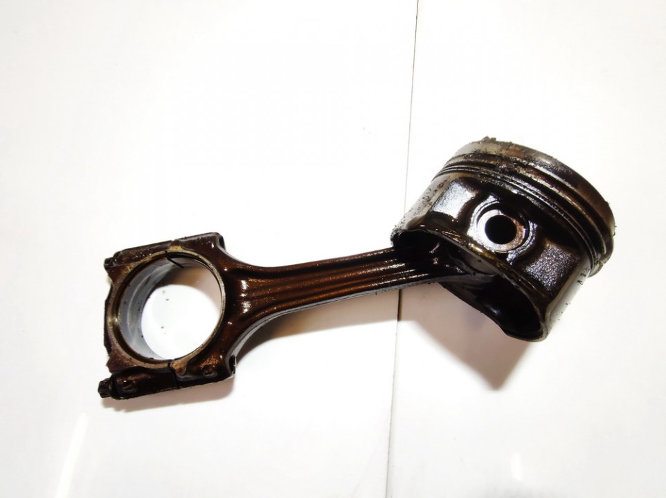 058d Piston and Conrod (Connecting rod) Volkswagen Golf 1998 1.6L ...
