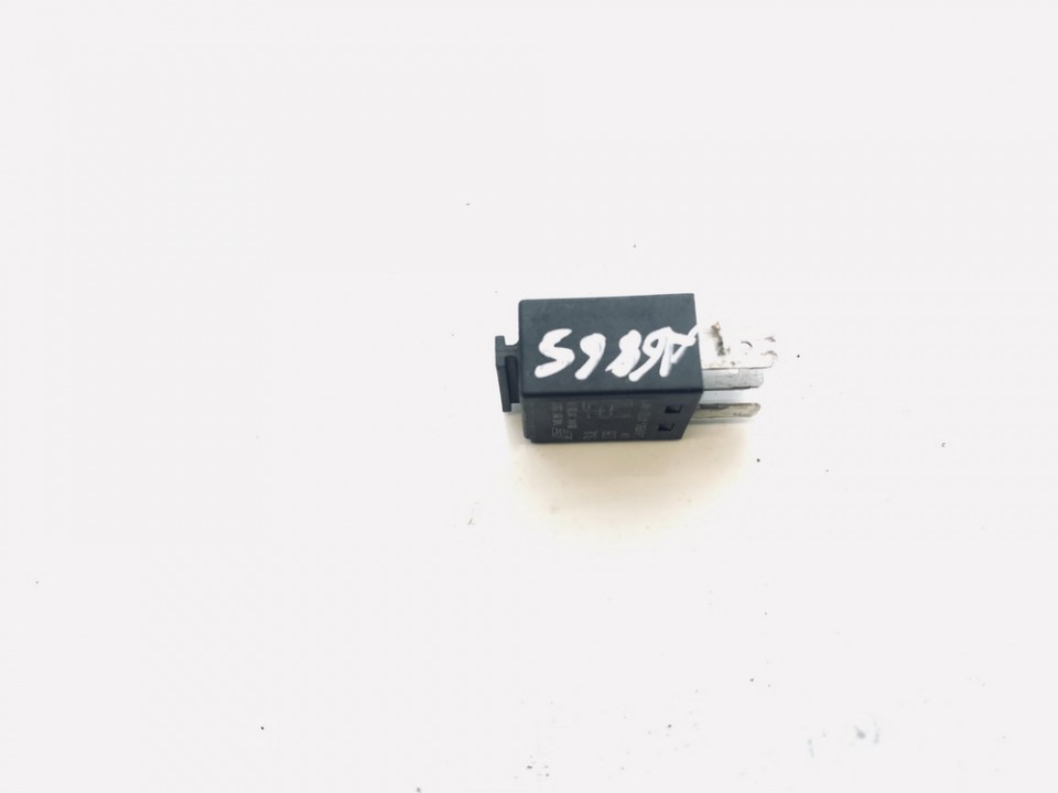 7m0951253c 95vw10k705ea Relay module Volkswagen Sharan 1998 1.9L ...