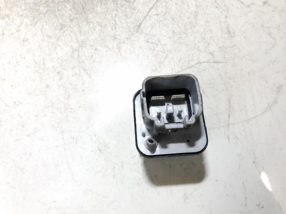 2861067010 28610-67010, 1567000671 Glow plug relay Toyota Corolla Verso ...