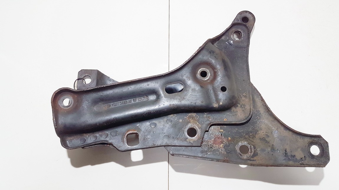 ys513463af used Engine Mount Bracket and Gearbox Mount Bracket Ford KA ...