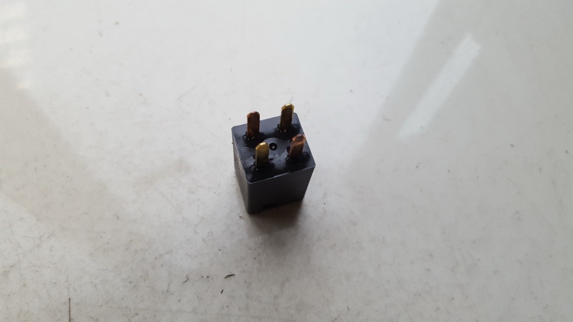 mr538851 used Relay module Mitsubishi Lancer 2005 1.6L - EIS00756991 ...