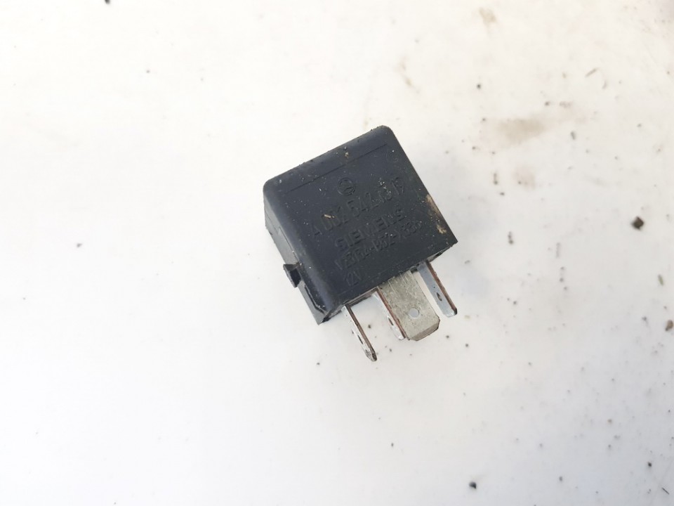a0025421319 v23134-b52-x336 Relay module Mercedes-Benz CLK-CLASS 2000 2 ...