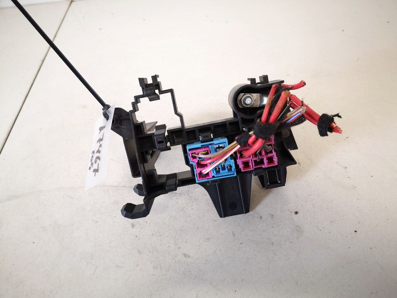 8k2937503a used Fuse box Audi A4 2008 2.0L - EIS01617032 | Used Auto ...