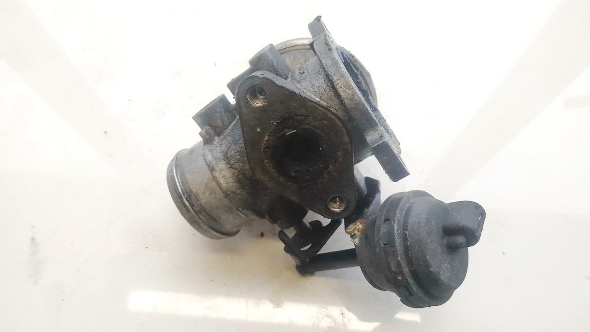 038131501E 038129637 EGR Valve Exhaust Gas Audi A3 1999 1.9L ...