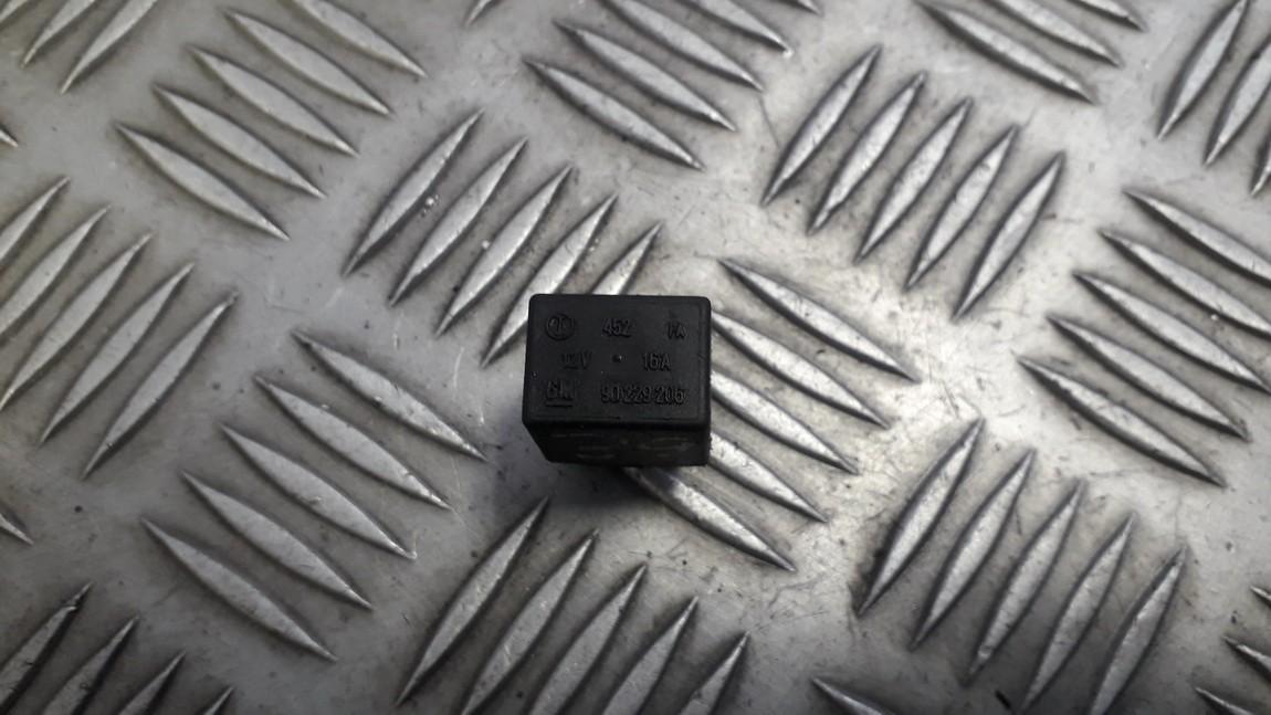 90229206 gm90229206 Relay module Opel Astra 1999 2.0L - EIS00457122 ...