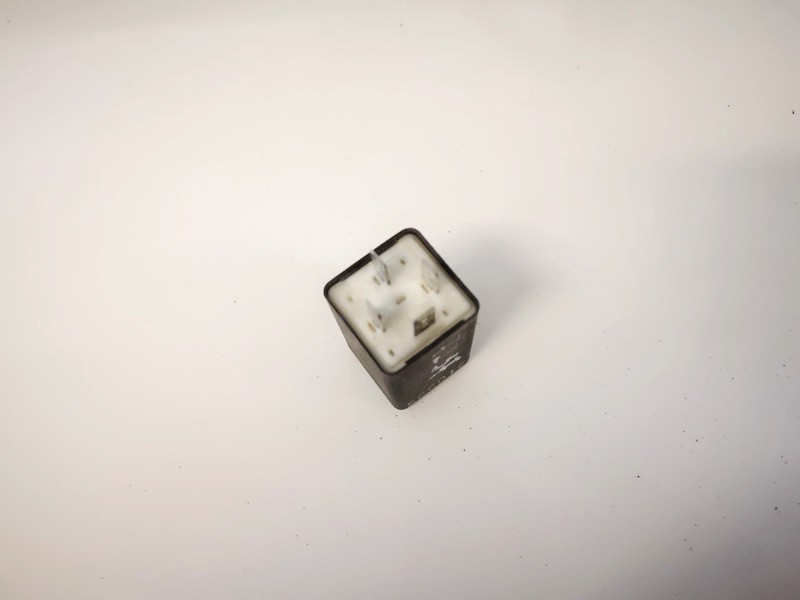 4a0907517 898695000 Relay module Audi 100 1993 2.5L - EIS01437136 ...
