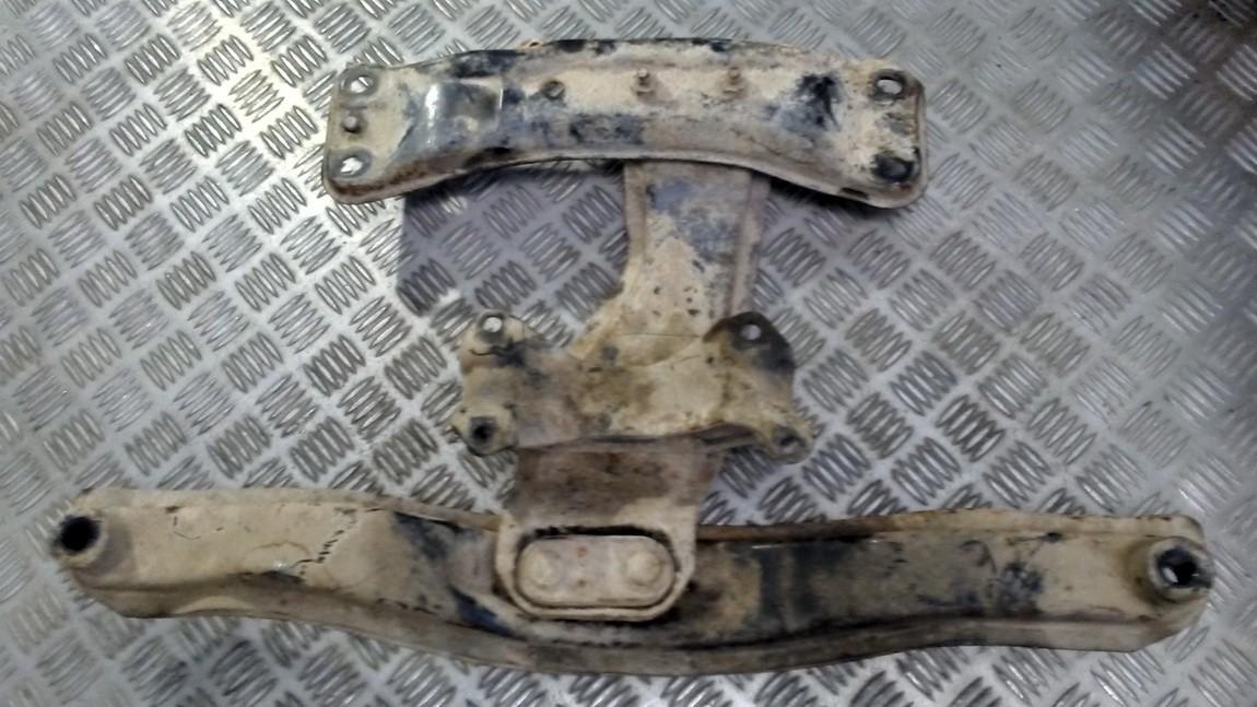 41022aa180 41022a0180 Rear subframe Subaru Forester 1999 2.0L ...