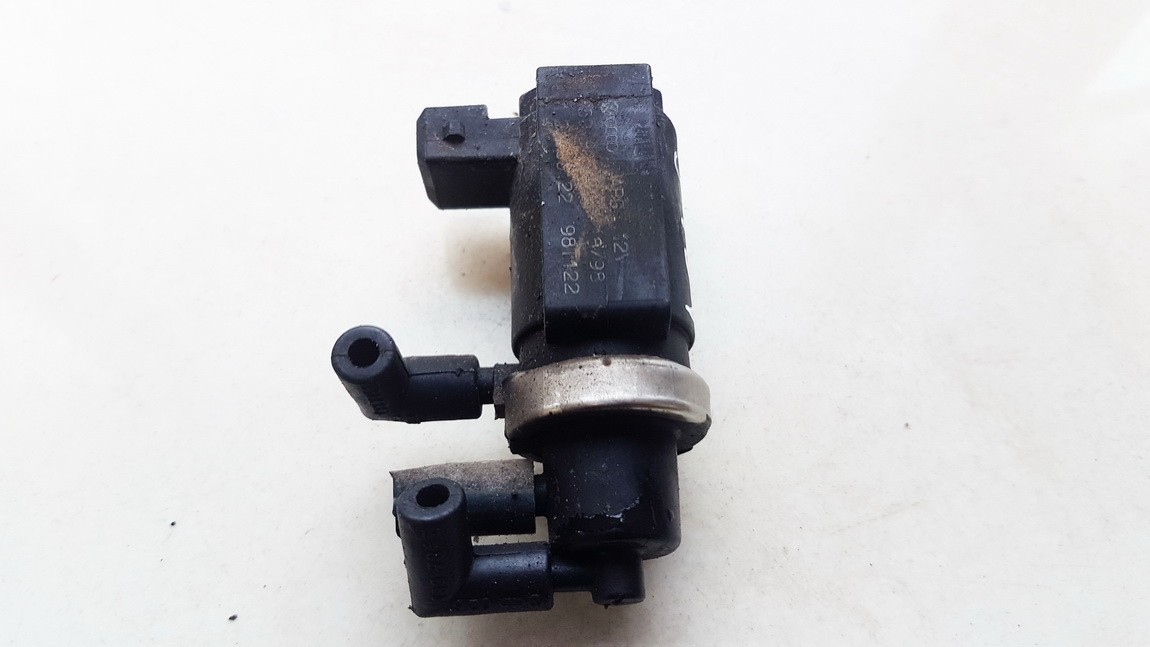 059906627 USED Electrical selenoid (Electromagnetic solenoid) Audi A6 ...