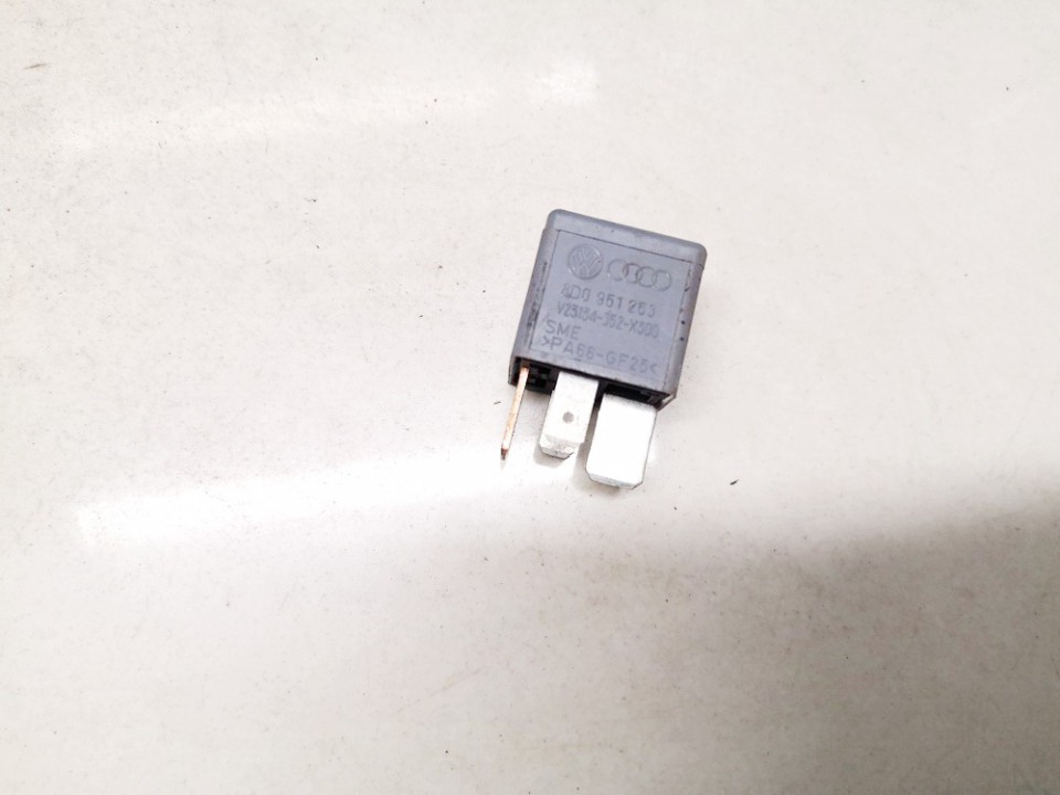 8d0951253 used Relay module Volkswagen Passat 2003 - EIS00957209 | Used ...