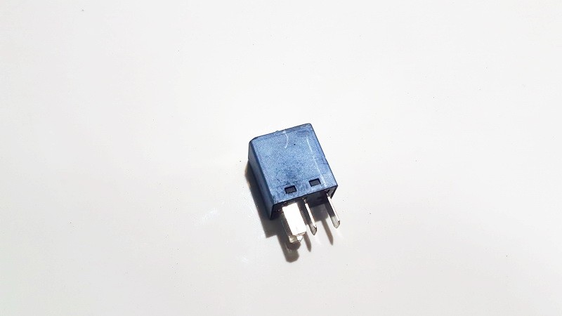 8200900820 Renault Megane 2009 Relay module | EuroImpex
