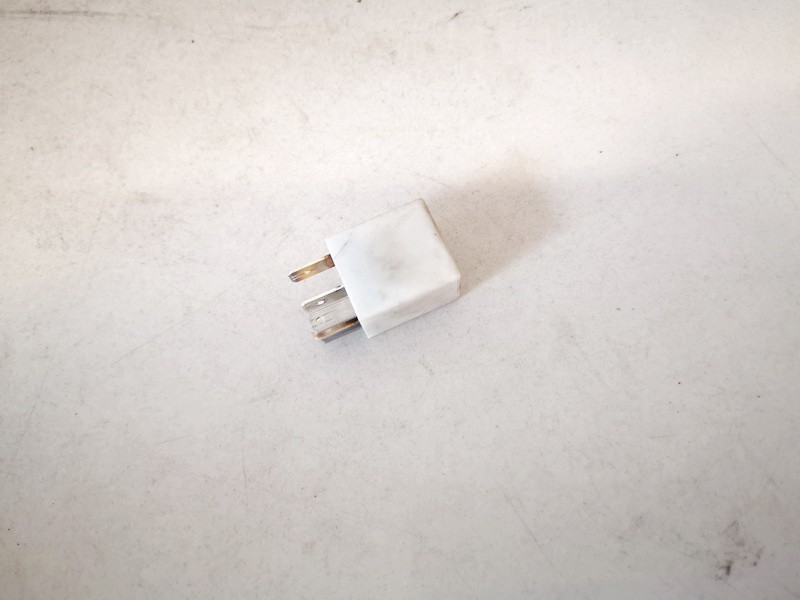 9522538050 95225-38050 Relay module Kia Sorento 2004 2.5L - EIS01617367 ...