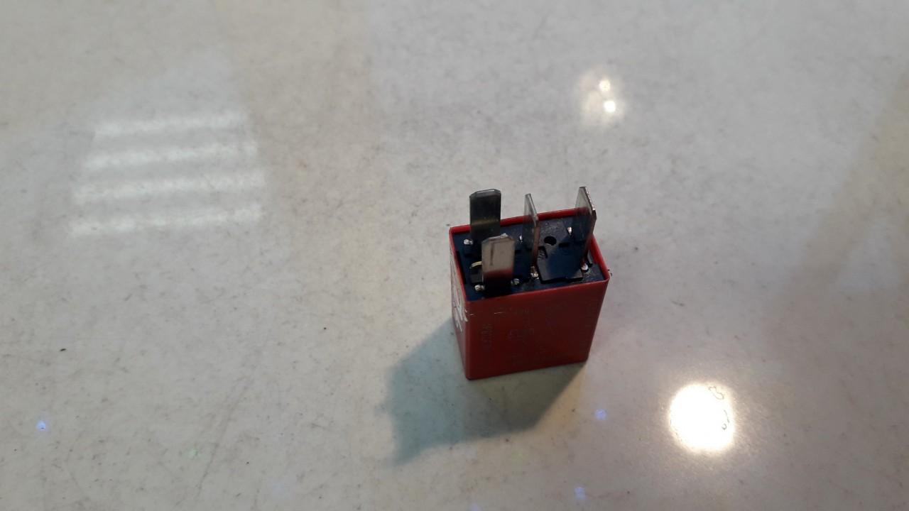 9807972380 USED Relay module Peugeot 208 2014 1.6L - EIS00720737 | Used ...