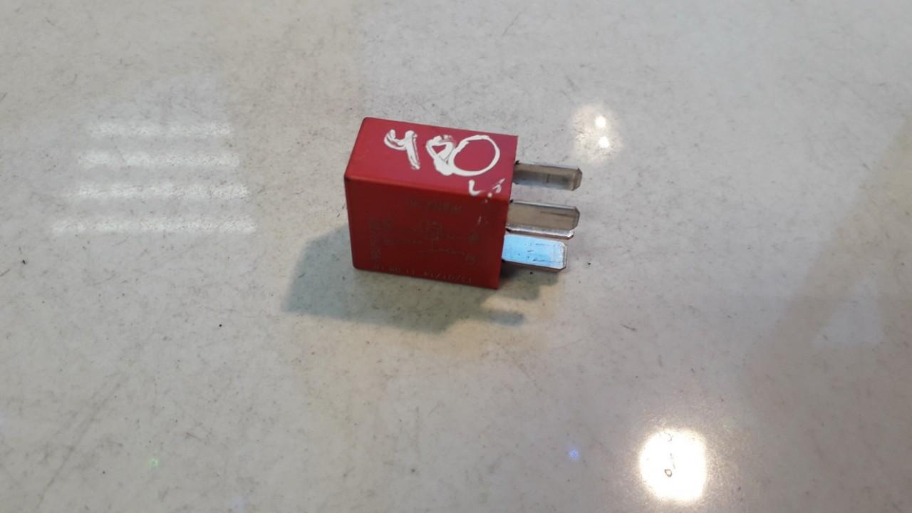 9807972380 USED Relay module Peugeot 208 2014 1.6L - EIS00720737 | Used ...