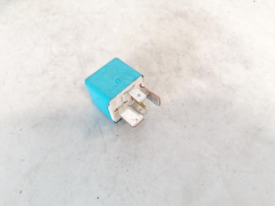 9098704010 90987-04010, 156700-2550 Relay module Toyota Corolla 2004 2 ...