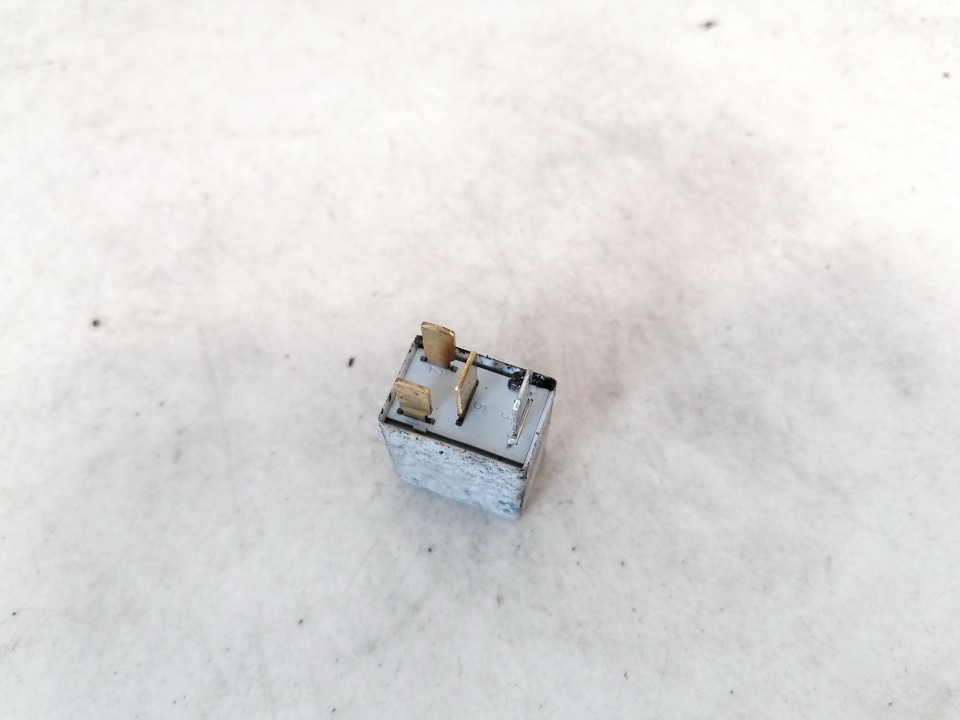 9008087019 90080-87019, 0332011001 Relay module Toyota Corolla 2004 2 ...