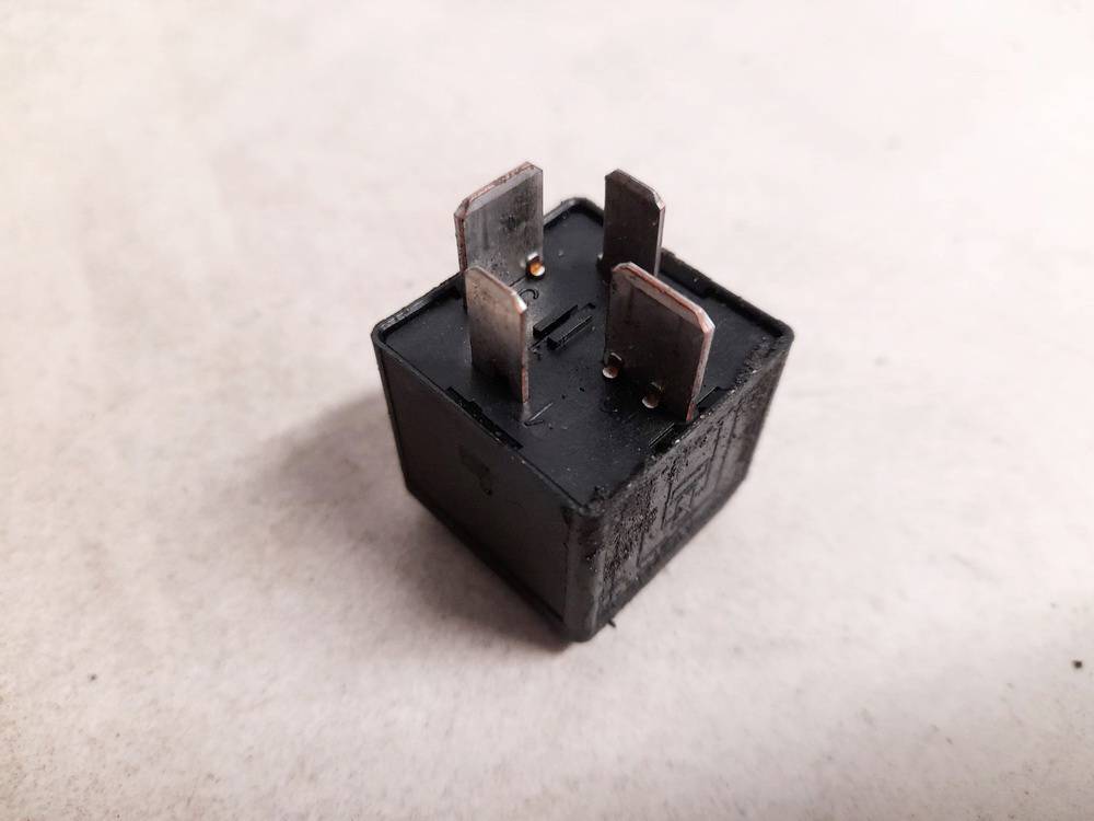 61366901469 v23136-j6-x48, 61.36-6901469 Relay module BMW 5-Series 2005 ...