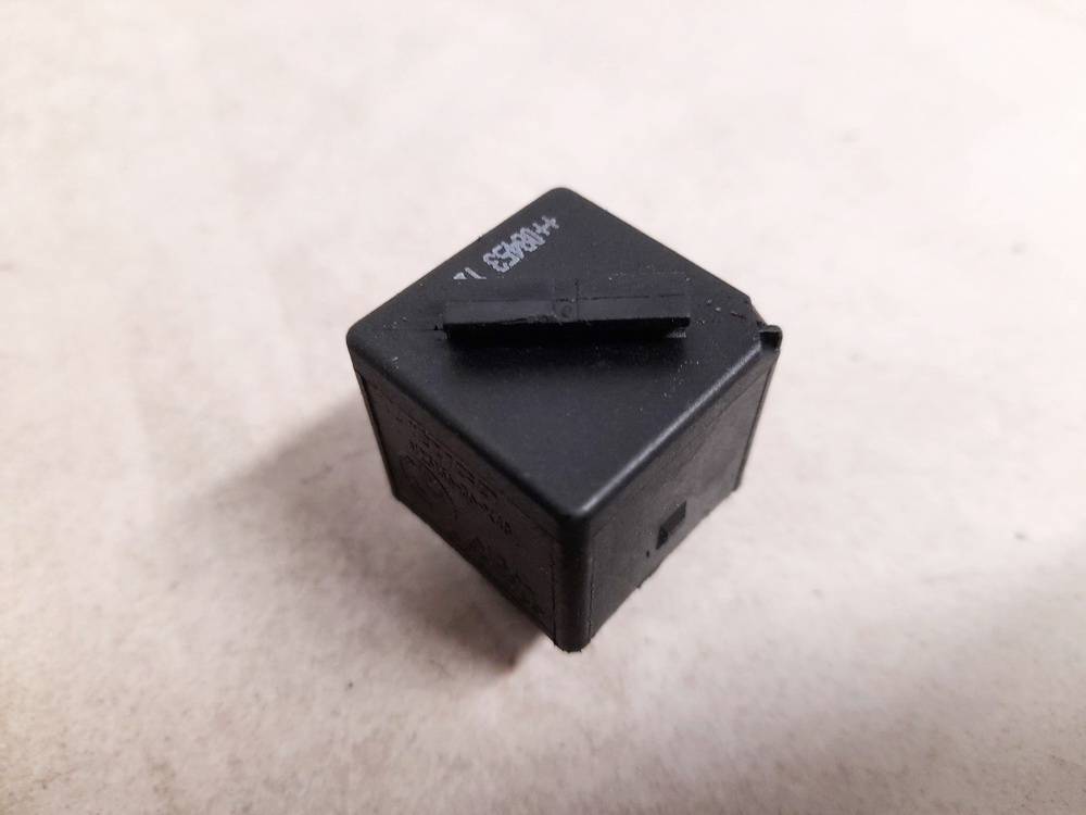 61366901469 v23136-j6-x48, 61.36-6901469 Relay module BMW 5-Series 2005 ...