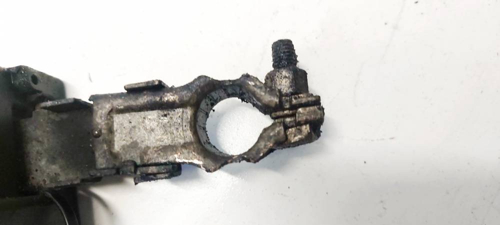 2885028040 28850-28040 131400-0091 battery terminal Toyota Verso 2009 2 ...