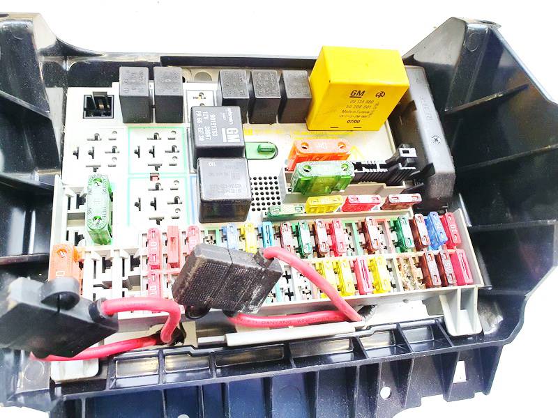 90589965 used Fuse box Opel Astra 2000 1.6L - EIS02047503 | Used Auto ...