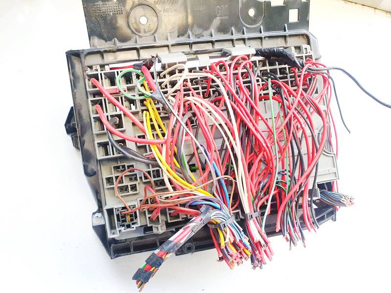 90589965 used Fuse box Opel Astra 2000 1.6L - EIS02047503 | Used Auto ...