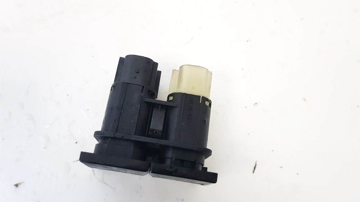 1s7t19b514aa used Trunk opener (Release Switch button) Ford Mondeo 2002 ...