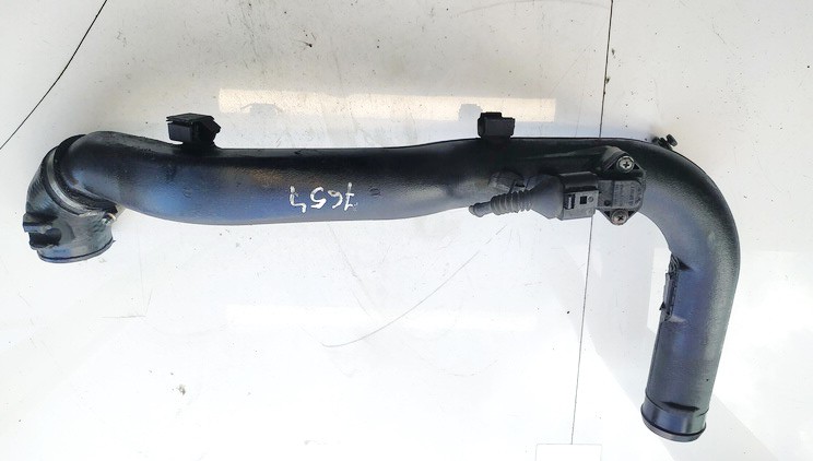 8D0145840 USED TURBO INTERCOOLER PIPE HOSE Volkswagen Passat 1999 1.9L ...
