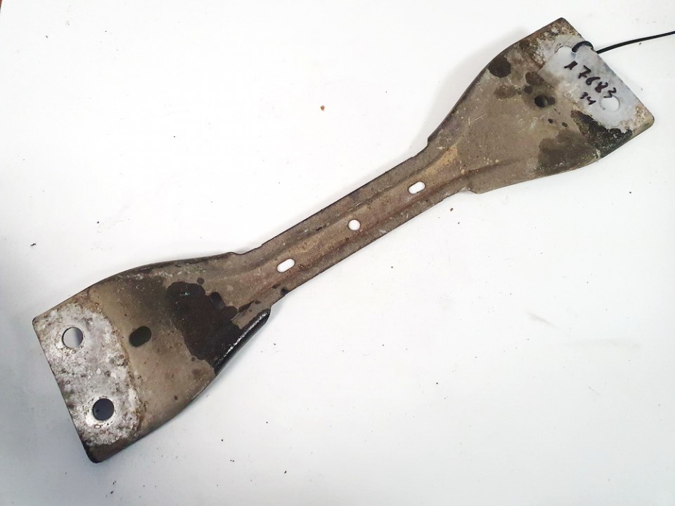 used used Engine Mount Bracket and Gearbox Mount Bracket Volkswagen ...