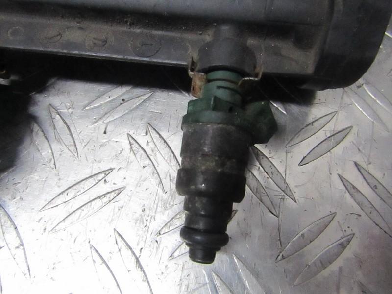 037906031AA USED Fuel Injector Skoda Octavia 1998 1.6L - EIS00317553 ...