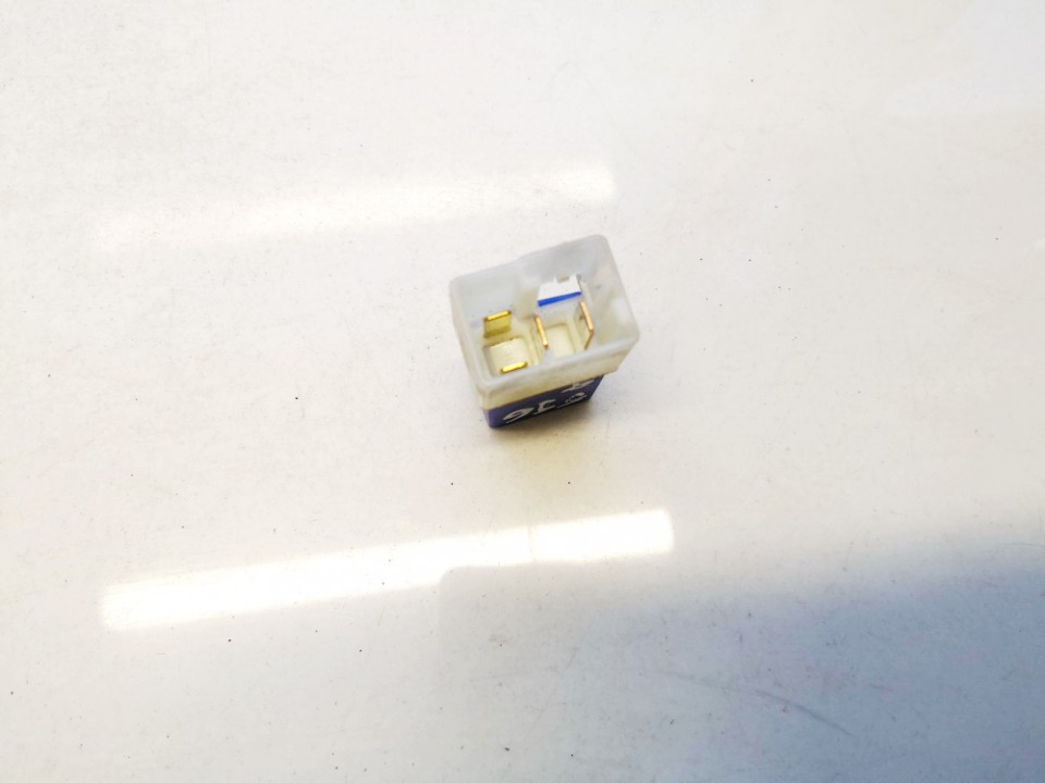 2523079917 used Relay module Nissan X-Trail 2005 2.2L - EIS00997588 ...