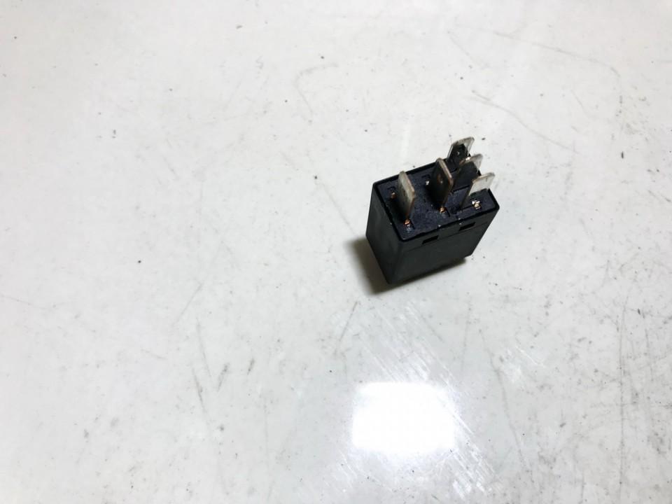 7m0951253c 95vw10k705ea Relay module Volkswagen Caddy 2007 1.9L ...