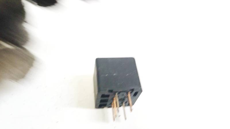 12177234 USED Relay module Cadillac SRX 2005 4.6L - EIS02617613 | Used ...