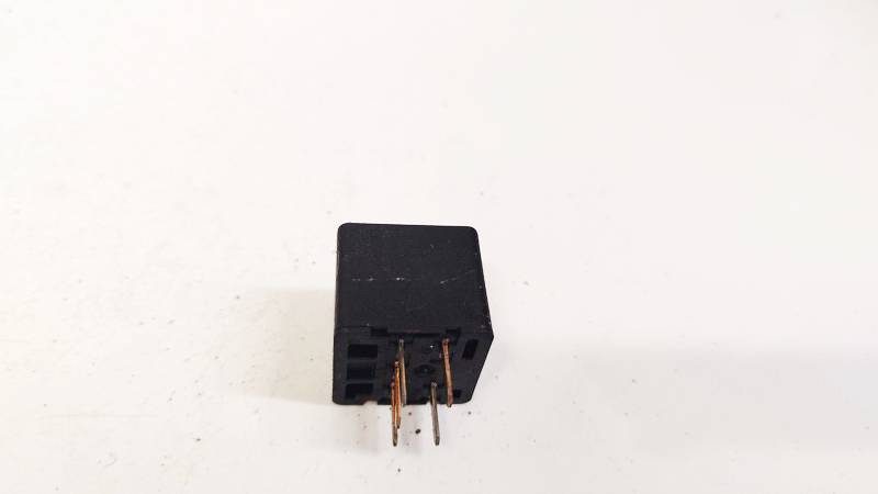 12177234 Cadillac SRX 2005 Relay module | EuroImpex