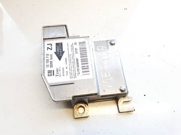 13157128 327963935 Airbag crash sensors module Opel Meriva 2007 1.7L ...