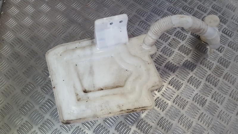 1K0955453Q 1K0955453R, 1K0955453S Windshield Washer Reservoir tank ...