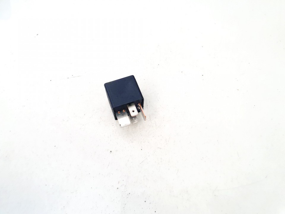 7m0951253a v23136-j6-x45 Relay module Seat Leon 2006 2.0L - EIS01667784 ...
