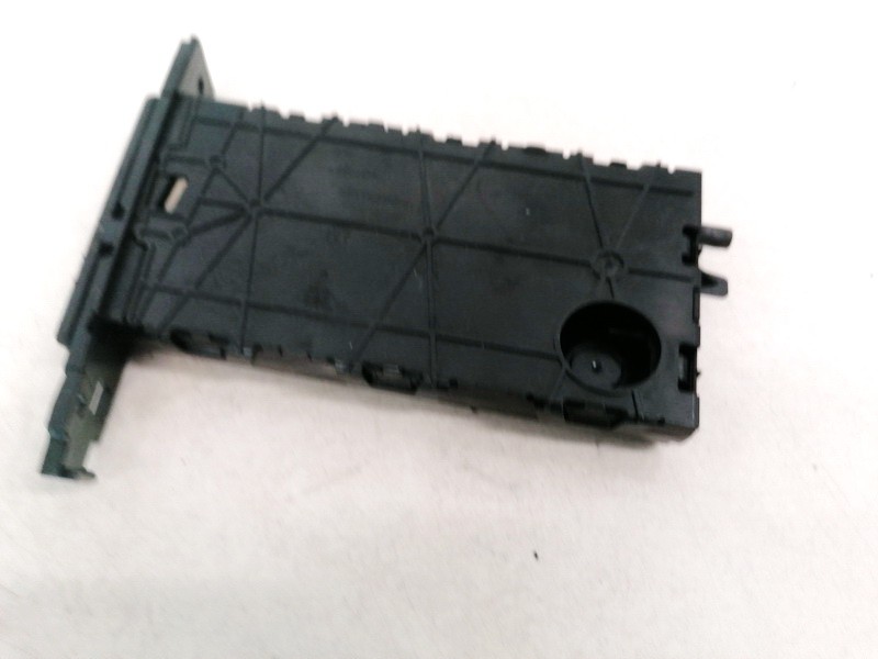 51457127463 22167210 Cup holder and Coin tray BMW 3-Series 2006 2.0L ...
