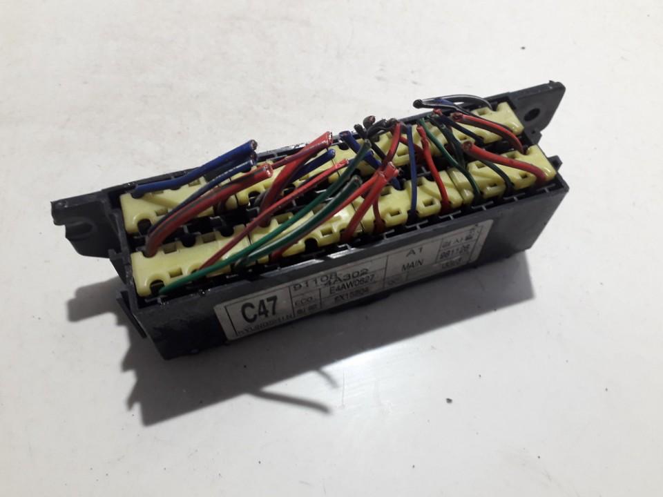 911084a302 91108-4a302 Fuse box Hyundai H200 1999 2.5L - EIS00667805 ...