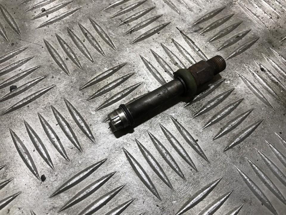 0437502032 035133551C, 026133555A Fuel Injector Audi 100 1990 2.3L ...