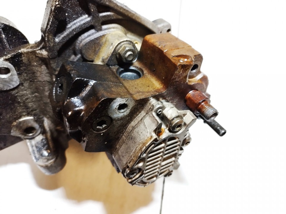 0445010075 8200108225 High Pressure Injection Pump Renault Laguna 2002 ...