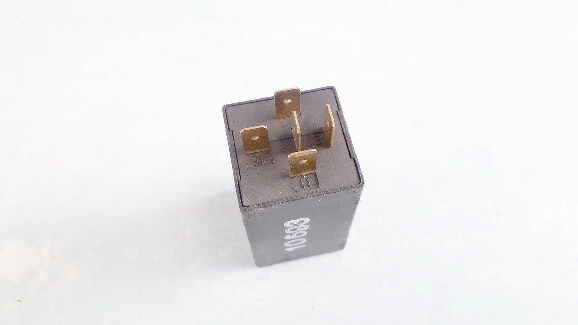 191955532a used Relay module Volkswagen Golf 1991 1.6L - EIS00887952 ...