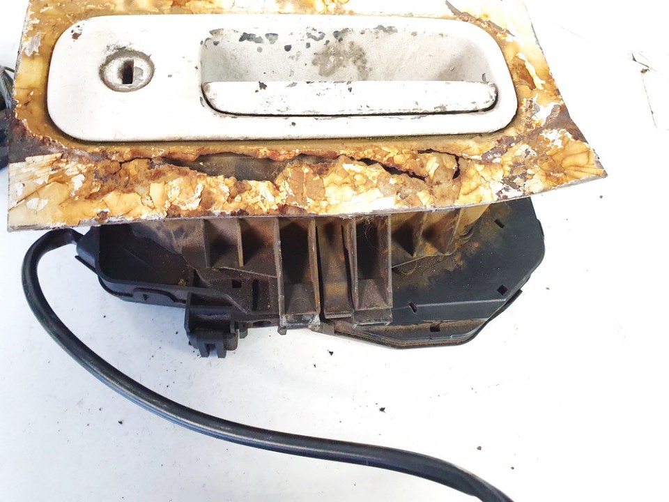 7h0827569 used Rear Tailgate Boot Opening Switch and Handle Volkswagen ...